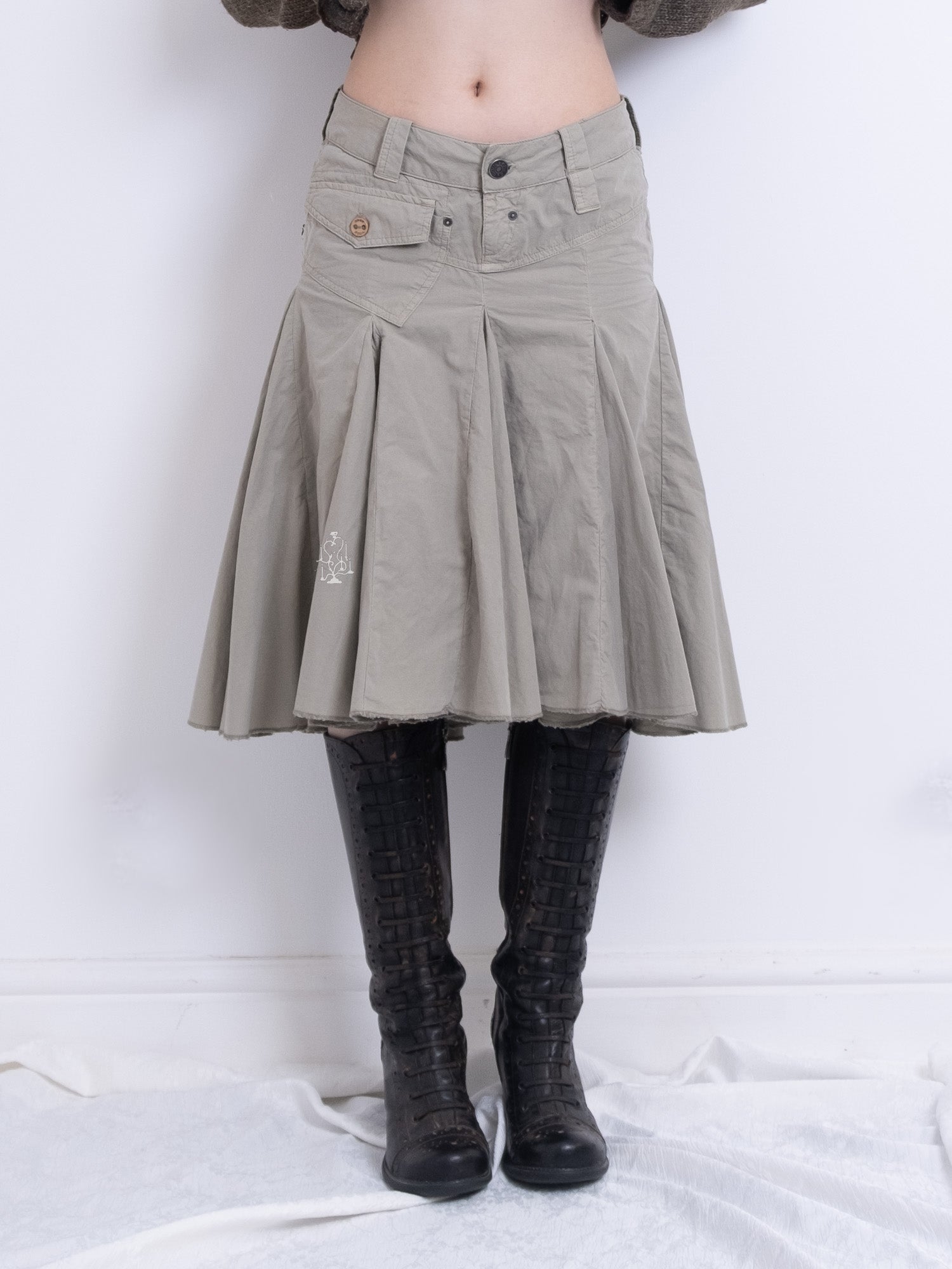 SAGE DRAPED STRUCTURED MIDI SKIRT – Taro's Wish