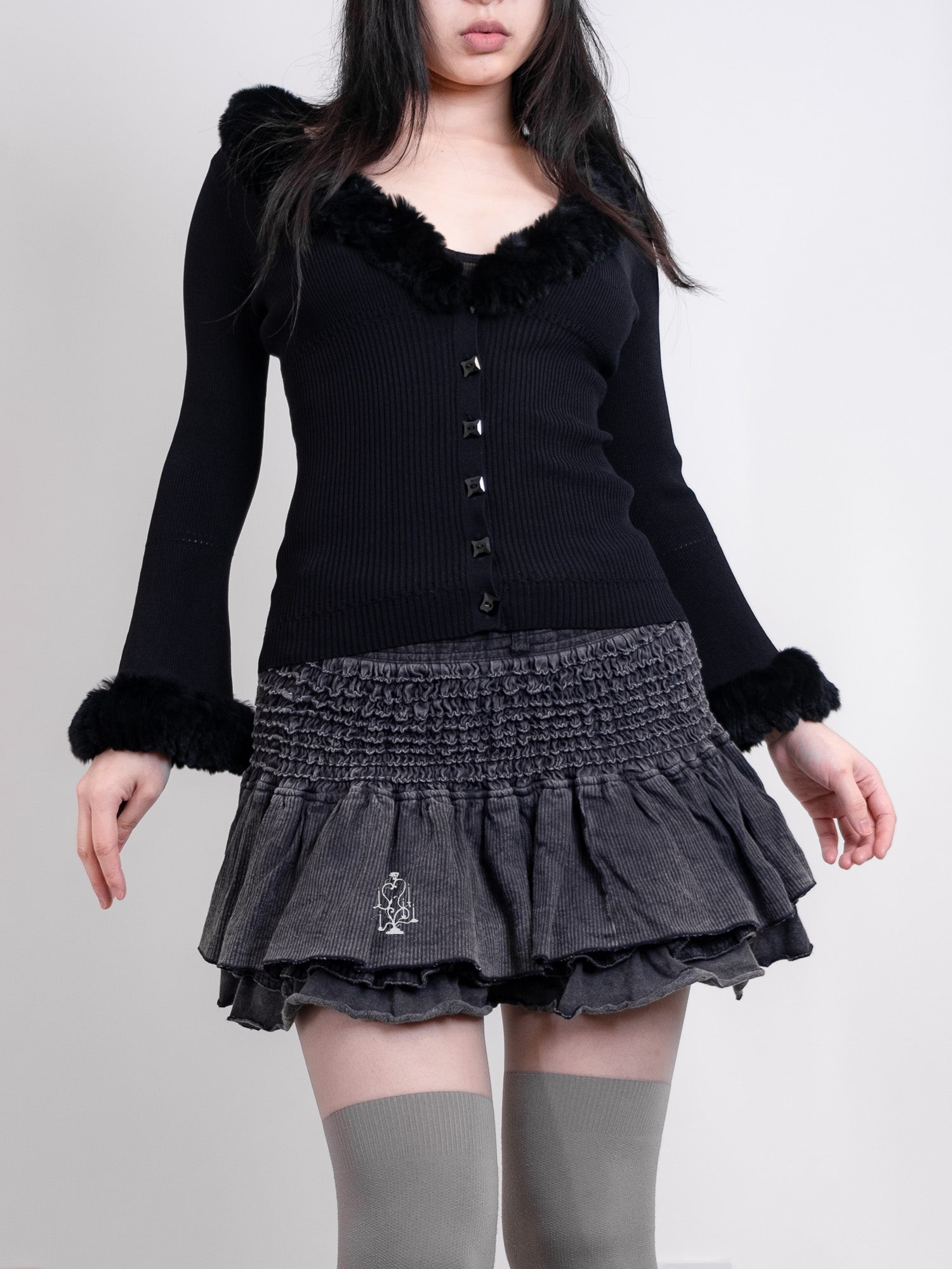 EPOCA BLACK FUR-COLLAR FLARE-SLEEVE KNIT TOP – Taro's Wish